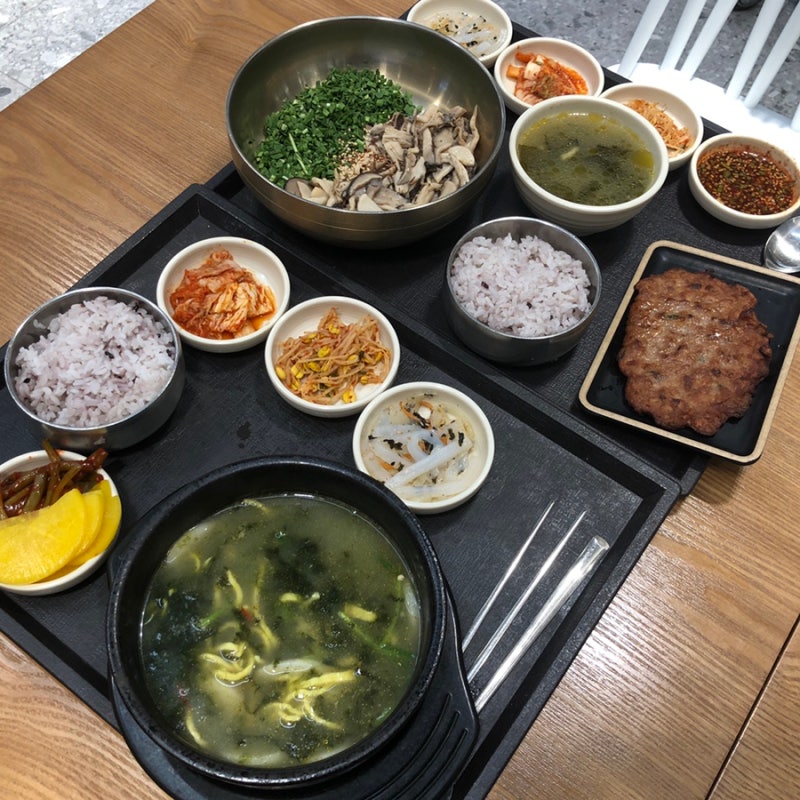 은평성모병원 구내식당 푸드코트 식사 밥집 맛집 매생이떡국 버섯비빔밥과 언양식불고기 전주비빔밥 후기분식 겨울 메뉴 가격