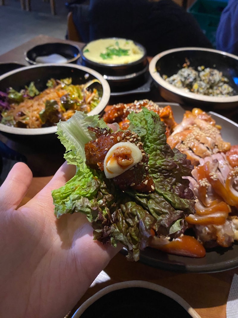 왕십리행당동 맛집 ‘더맛있는족발보쌈 한양대점 불족발 반반막국수 서비스 네이버 블로그