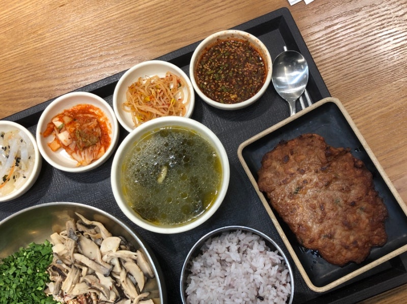 은평성모병원 구내식당 푸드코트 식사 밥집 맛집 매생이떡국 버섯비빔밥과 언양식불고기 전주비빔밥 후기분식 겨울 메뉴 가격