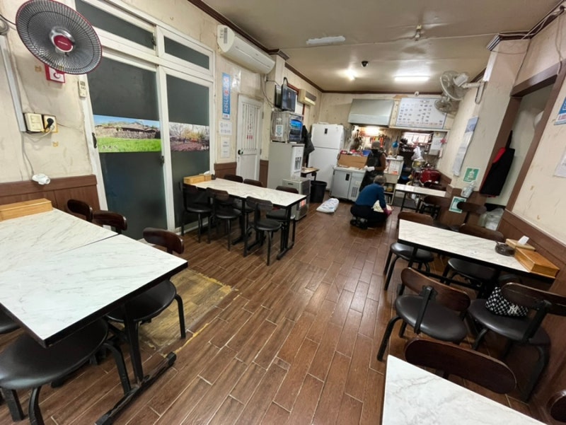 일상먹방)방금 먹고온 부산시청 맛집 촌국수 동절기에만 맛볼수있는 굴떡국으로 뜨끈뜨끈 몸보신♥️ : 네이버 블로그