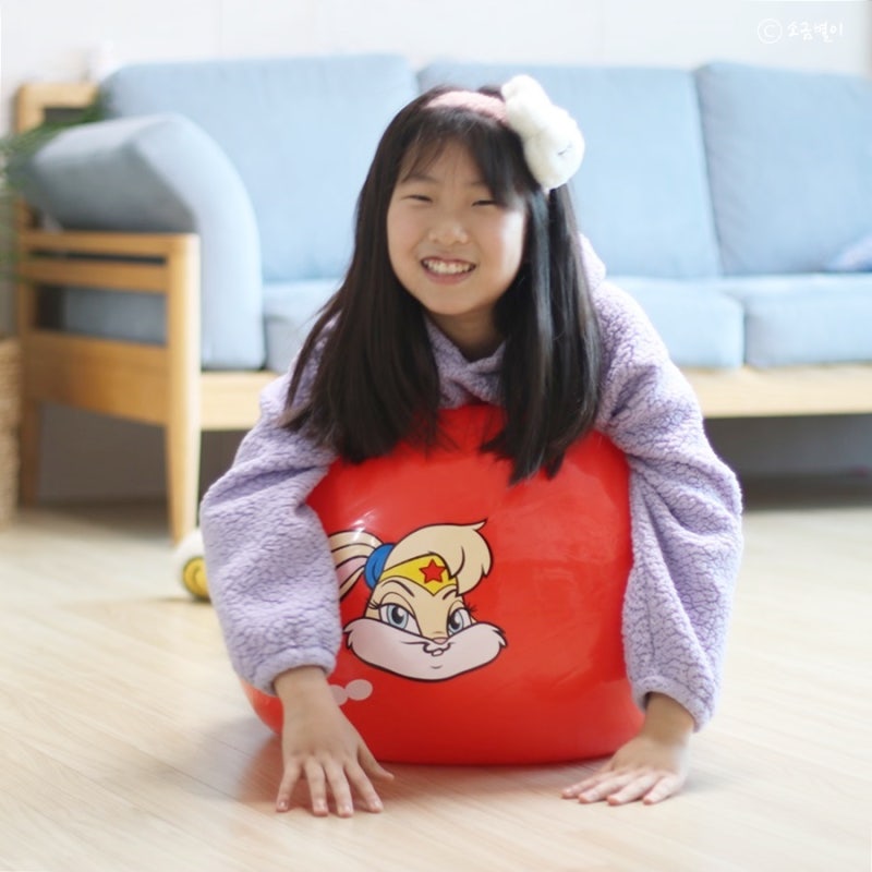 배스킨라빈스 1월 루니툰즈 짐볼 굿즈와 함께 2023년도 건강하게 시작~ 네이버 블로그