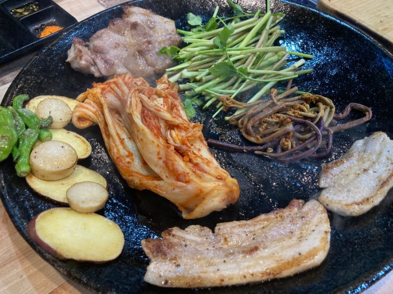 동남지구 고기집 조그삼조선그리들김치삼겹살 미나리고사리용암동삼겹살 네이버 블로그