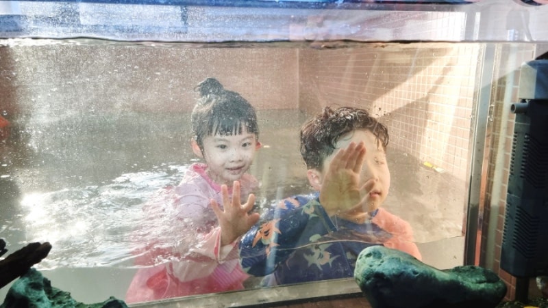 대형 수족관 욕조가 있는 김해 덴바스타 키즈호텔 네이버 블로그