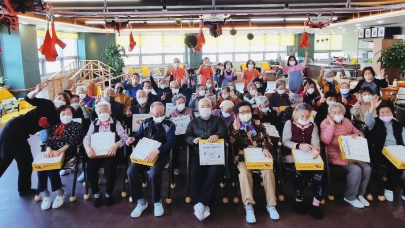 최우수구리주간보호온케어구리 주간보호 인지재활센터 23년 3월 개근상 시상식 네이버 블로그