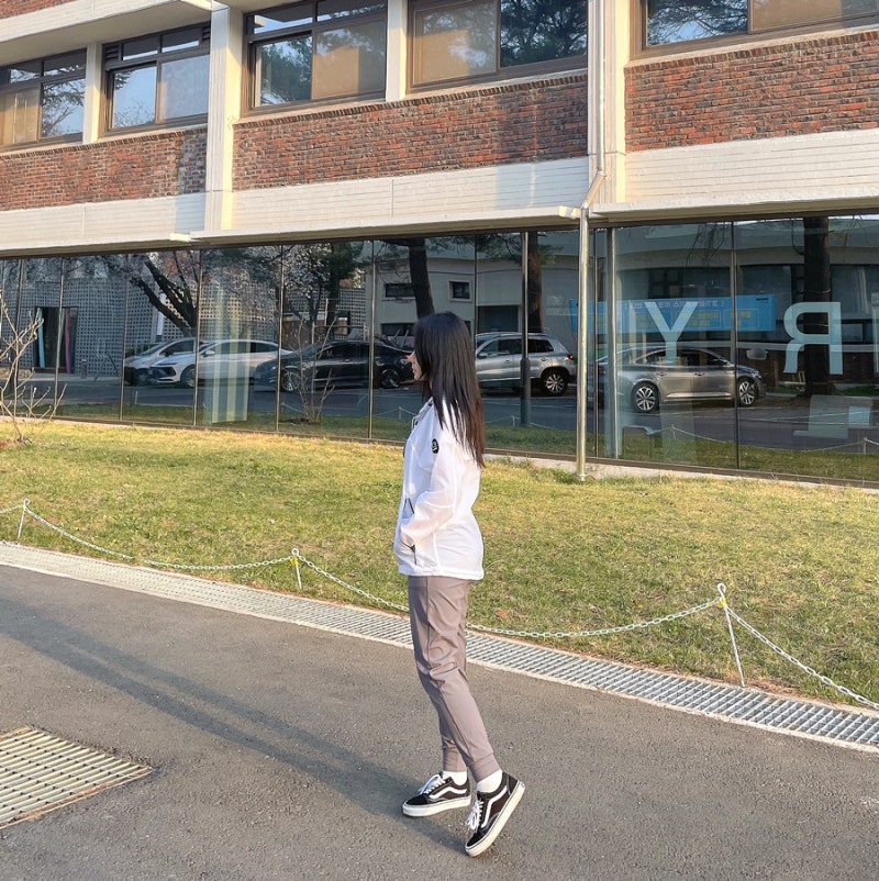 업사이클링 브랜드 제로그램 빅로고 경량 윈드 자켓 여자 고프코어룩 봄 여름 바람막이 나일론 등산복 코디 추천 네이버 블로그
