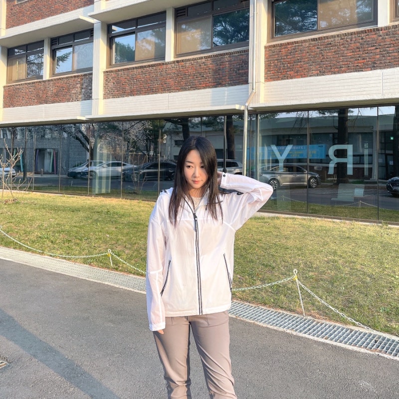업사이클링 브랜드 제로그램 빅로고 경량 윈드 자켓 여자 고프코어룩 봄 여름 바람막이 나일론 등산복 코디 추천 네이버 블로그