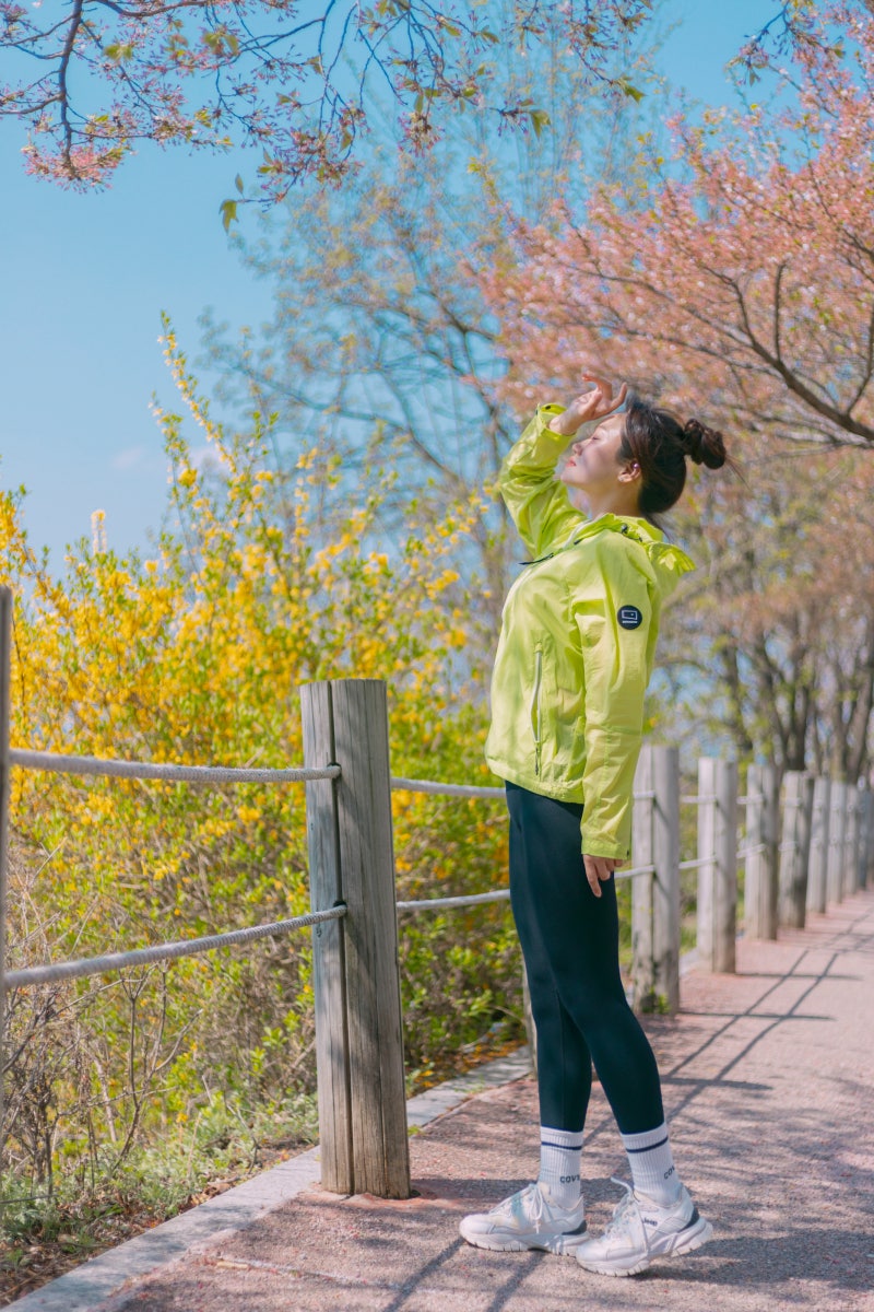여자 바람막이 코디 추천 제로그램 윈드자켓 코프코어룩 네이버 블로그