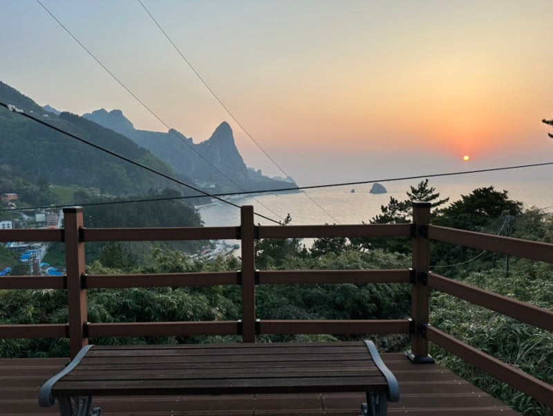 경북울릉 북면과 바다를 바라보며 일몰을 볼 수 있는 일몰전망대 ‘천부전망대 소요시간 울릉도가볼만한곳 울릉도일몰명소