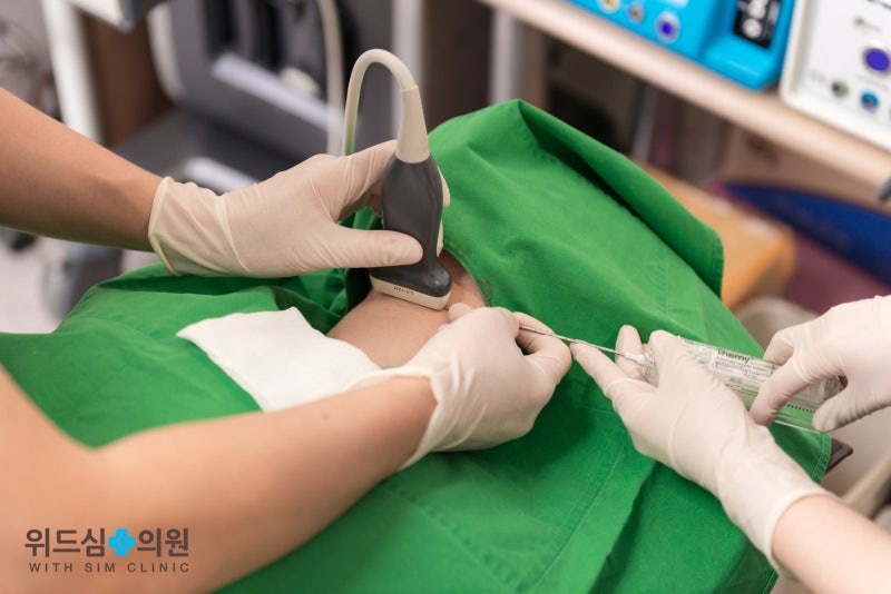 갑상선갑상샘 결절 물혹 꼭 치료를 해야 하나 언제 수술이 필요하고 언제 지켜보고 언제 고주파 알콜경화술을 하는지