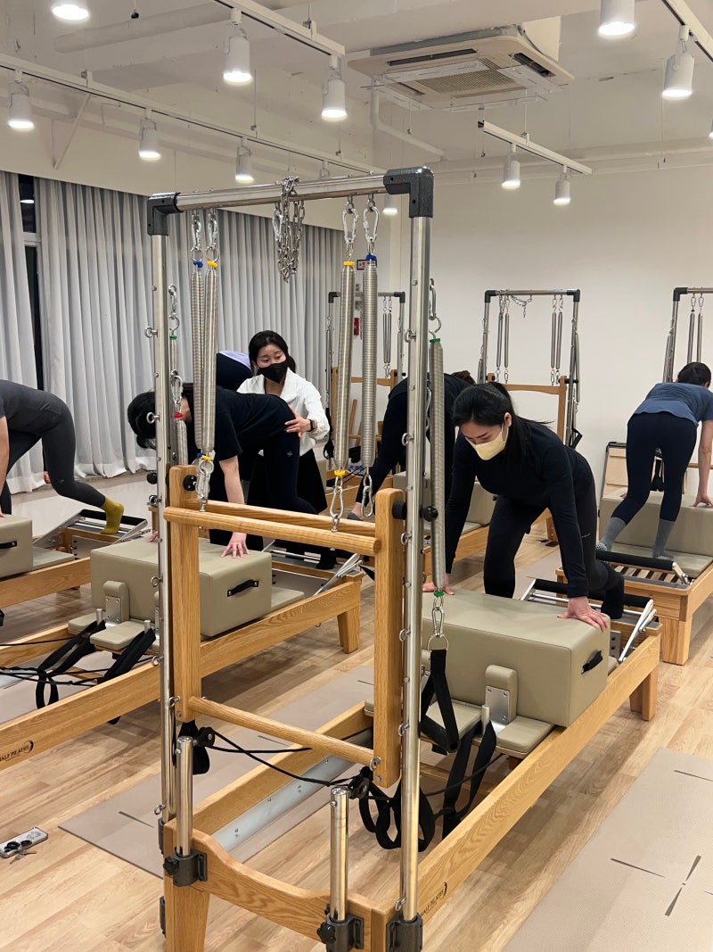 효성동 필라테스 그룹수업 모습 작전역에이치필라테스 효성동기구필라테스 작전기구필라테스 네이버 블로그