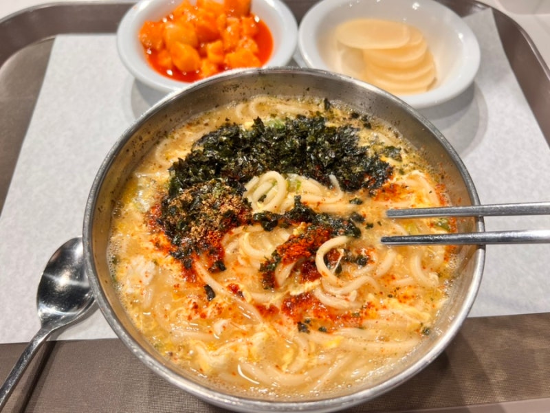 송파 잠실 롯데백화점 베테랑 칼국수 백화점 푸드코트 푸드에비뉴 전주맛집 칼국수 쫄면 만두 내돈내산 후기 네이버 블로그