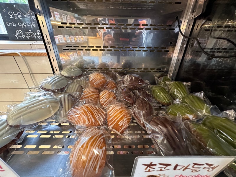 안암 디어브레드 고대점 샌드위치 무화과 호밀빵 과일스틱 찹쌀바게트 크림치즈 브리오슈 안암역 빵집 서울안암동