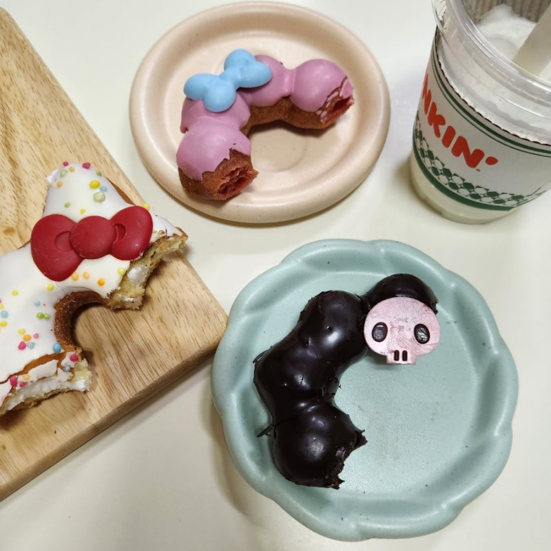 던킨 산리오 신메뉴 헬로키티 마이멜로디 쿠로미 도넛 가격부터 후기까지 네이버 블로그