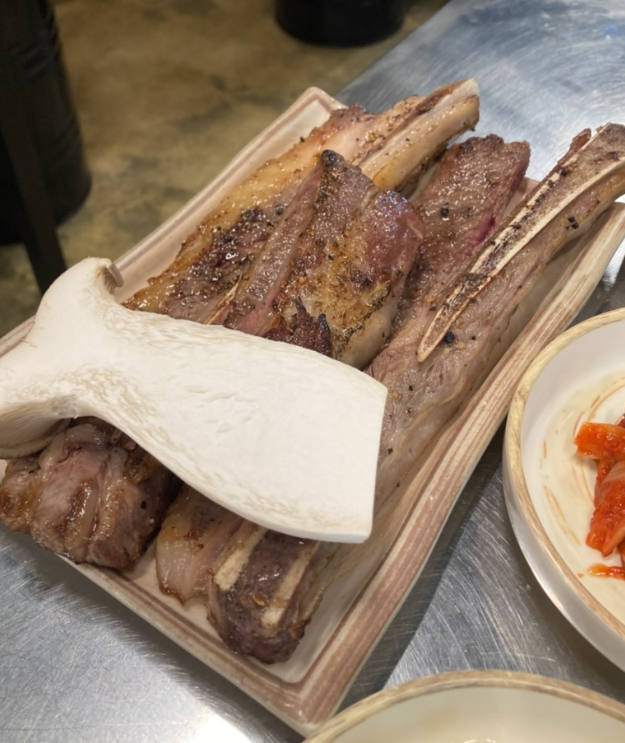 [마감] 탑초이스급 소고기로 육즙이 감탄스러운 율하카페거리 맛집! : 네이버 블로그