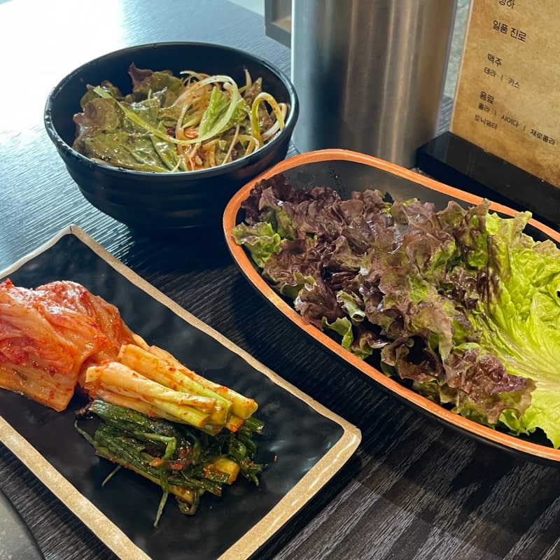 논현 맛집 고끌림 논현동 숯불 소고기 전문점 부드러운 갈비살과 토시살을 즐길 수 있는 곳입니다 학동역 근처에서 회식