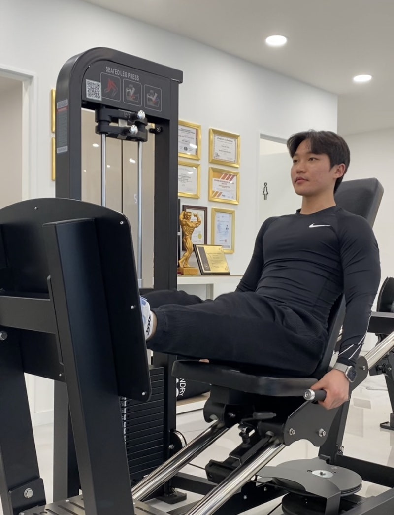 시티드 레그 프레스 자세 효과 무릎 발위치 정확하게 네이버 블로그