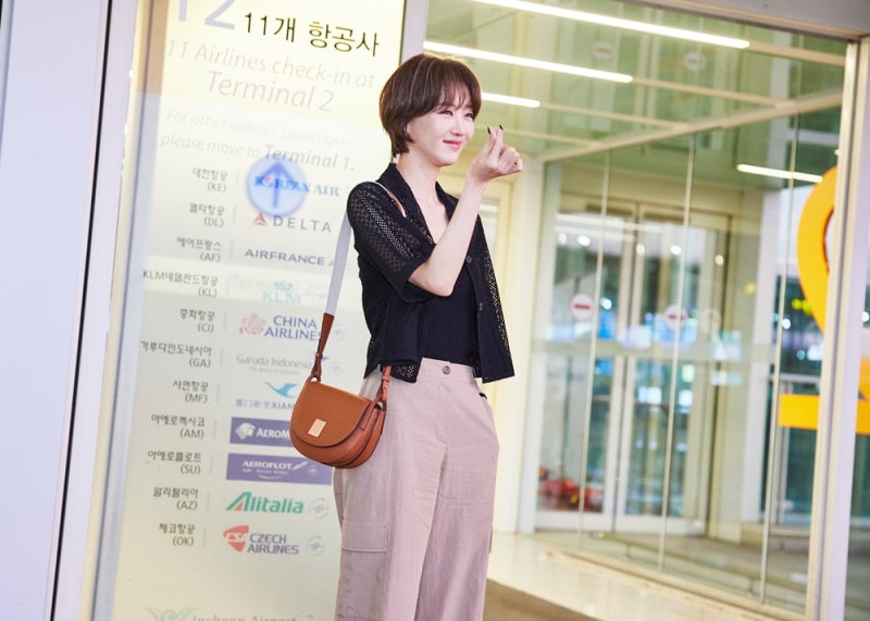 장희진 패션 속 쿠론 가방 티핀 캔버스 크로스백 멜리아 숄더백 Feat마리끌레르 화보 네이버 블로그