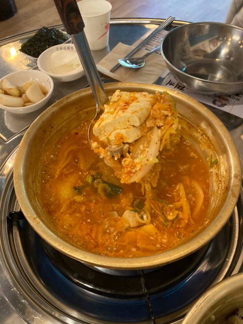 미사맛집 Tvn 줄서는식당 출연 맛집 숙성한 돼지고기가 듬뿍 들어간 김치찌개 맛집 삼산 회관 네이버 블로그