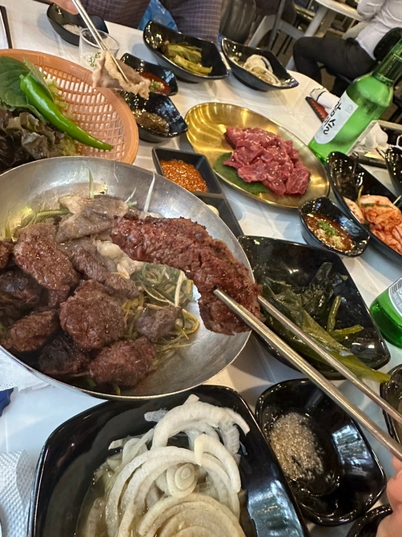 하남 둔촌오륜역 캠핑분위기 소고기집 천년소나무” 네이버 블로그