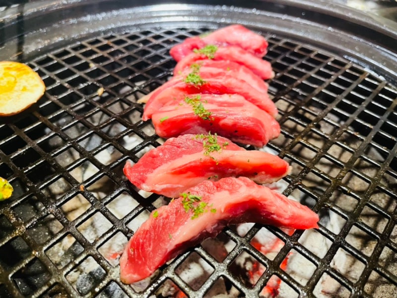 이수역소고기 사당 맛집 회식 10인 이상 단체 모임 주차 콜키지 프리 화설 사당이수점 화살모둠 육회비빔밥 우삼겹라몀 네이버 블로그