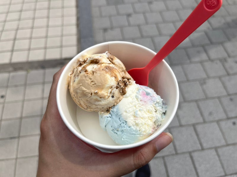 베스킨라빈스 5월 이달의 맛 신메뉴 구름 속 시나모롤 아이스 카멜 커피 먹어봤어요~ 네이버 블로그