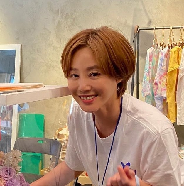 중년여성 헤어스타일 50대 60대 여자 둥근 얼굴형 짧은 머리 숏컷 단발펌 김희애 김혜수 김남주 김성령 머리
