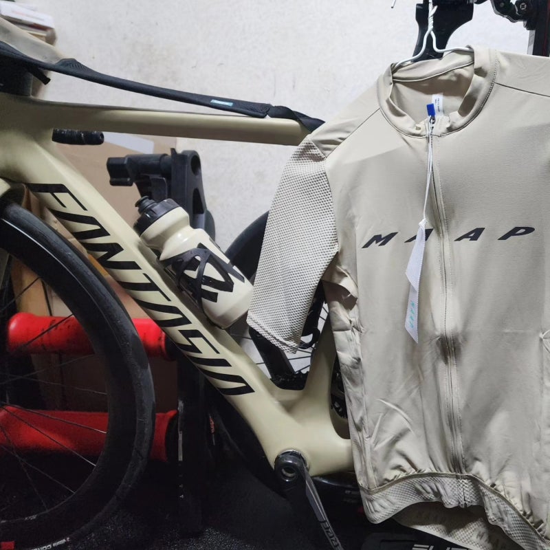 판타시아 레이다 올리브그레이 프레임 깔맞춤 아이템들.. 시마노 에스파이어 RC903s, 펠코너헬멧, MASH 물통, Maap ...