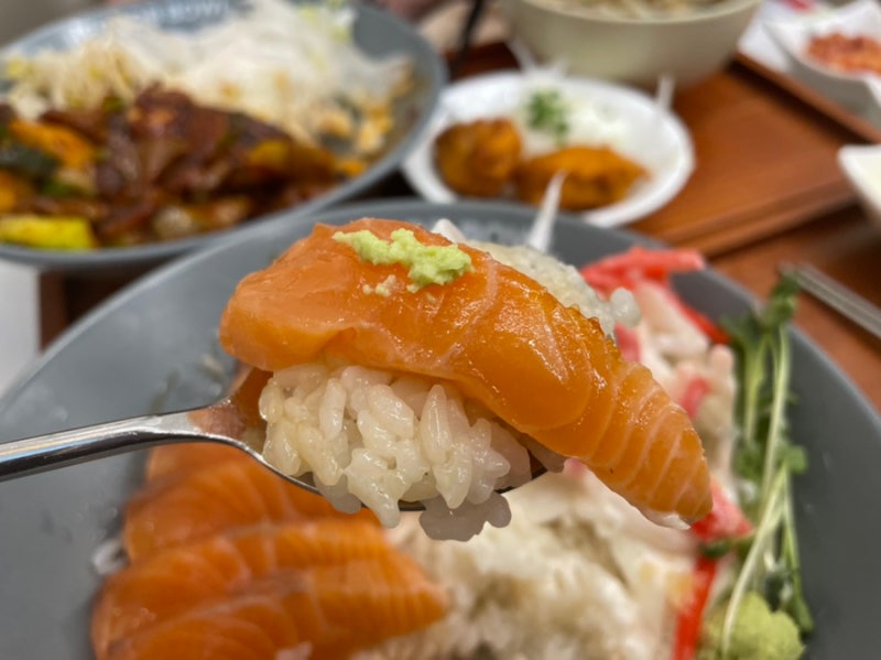 울산 혼밥하기 좋은 핵밥 센트럴자이점 소곱창덮밥 생연어덮밥 네이버 블로그