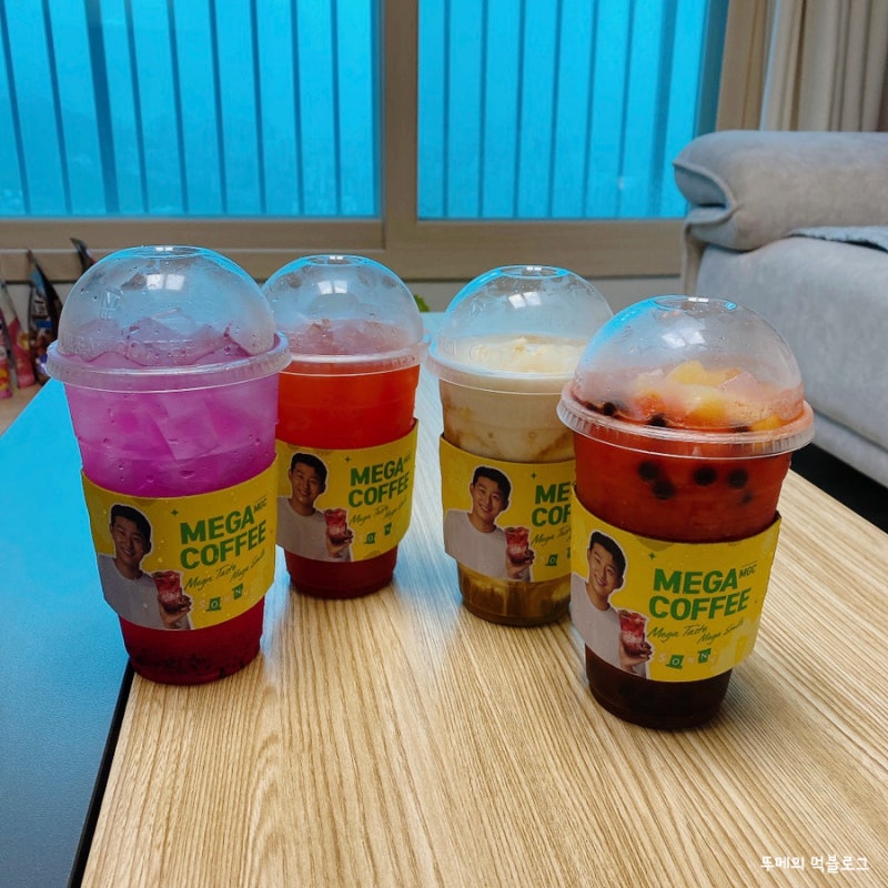 메가커피 수박화채 스무디 수박주스 코코넛커피 트로피컬용과티플레저 여름메뉴 다마셔보기 네이버 블로그