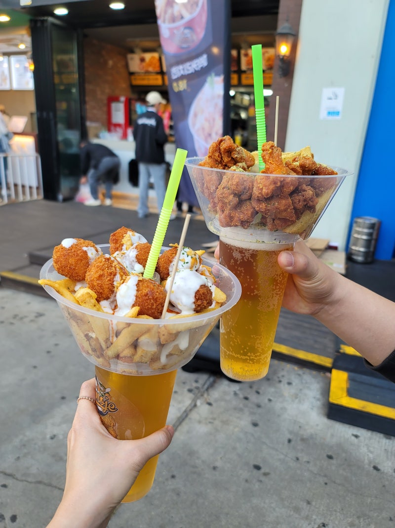 잠실야구장 1루 먹거리 치킨과 맥주세트 원샷과 떡볶이를 먹으며 야구 관람한 후기 네이버 블로그