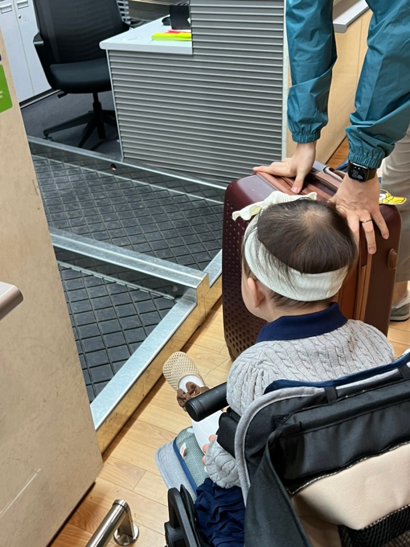 15개월 아기와 괌 인천공항 대한항공 프레스티지 라운지 And 패스트트랙 네이버 블로그