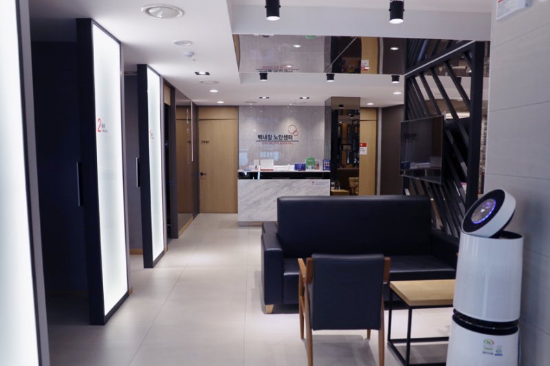 뿌옇고 흐린 백내장 방치하면 안 되는 이유?_전주 백내장 : 네이버 블로그