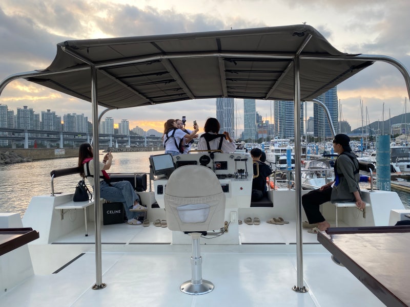 부산요트투어 해운대 요트투어 총정리⛵가격 예약 코스 시간 불꽃놀이 일몰 시간 네이버 블로그