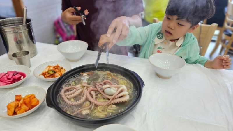 신안 퍼플섬 맛집 추천 시원한 낙지칼국수가 일품인 진번칼국수 식당후기 네이버 블로그