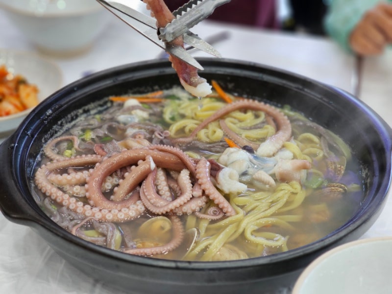 신안 퍼플섬 맛집 추천 시원한 낙지칼국수가 일품인 진번칼국수 식당후기 네이버 블로그