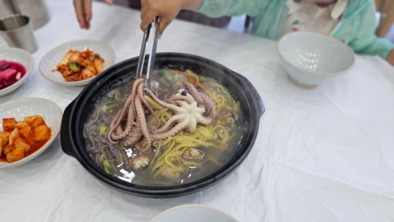 신안 퍼플섬 맛집 추천 시원한 낙지칼국수가 일품인 진번칼국수 식당후기 네이버 블로그