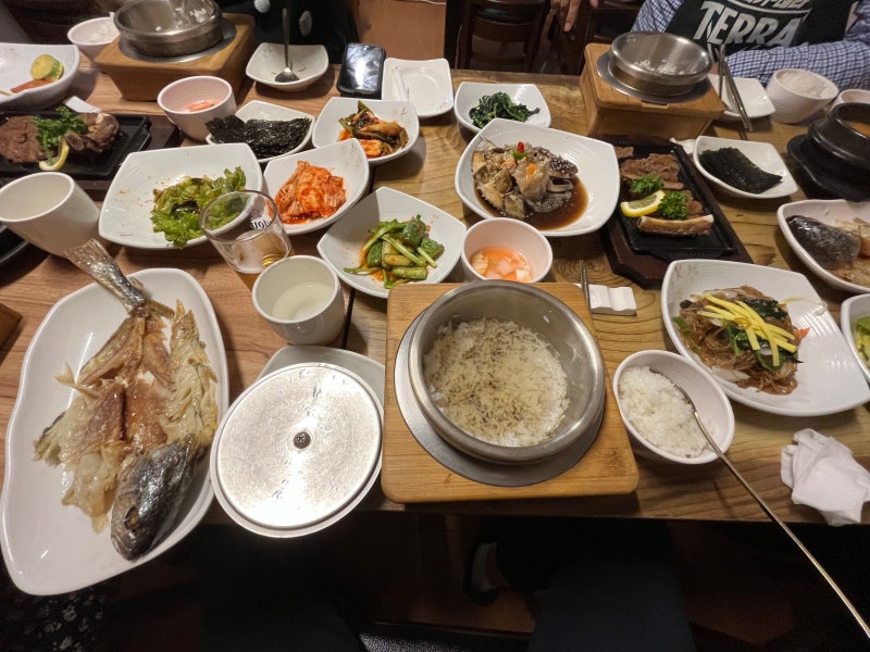 인사동 한정식 양반댁 간장게장 돼지갈비 보리굴비 등 점심으로 먹는 한정식 과연 그 맛은 양반댁 이름과 잘