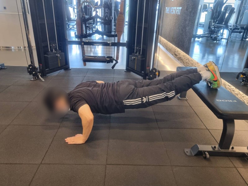 윗가슴키우는법 루틴 로우풀리덤벨플라이 인클라인벤치프레스 디클라인푸쉬업 운동방법 자세 네이버 블로그