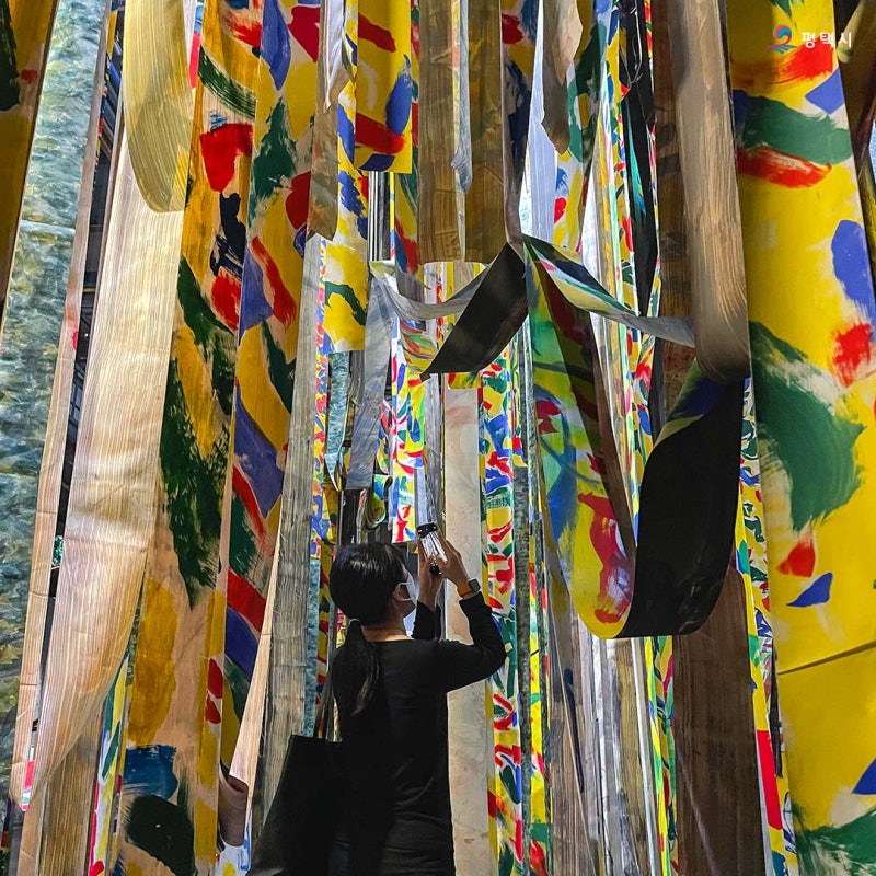 거칠고 강렬한 감각! 평택의 예술성과 잠재력! 엠엠아트센터 「와일드 와일드 웨스트」 전시 추천합니다 : 네이버 블로그