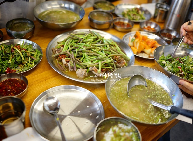 용리단길 능동미나리 맛있는 꼬리찜 미나리 곰탕 네이버 블로그