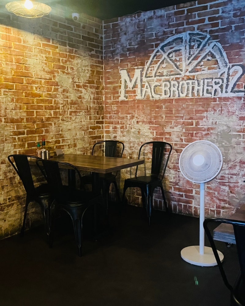 시원한 테라스에서 피맥을 즐기기 좋은 모란역 술집, 맥브라더 : 네이버 블로그