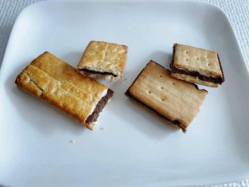 오리온 비쵸비 Vs 피코크 초코샌드 비교맛의 승자는 네이버 블로그