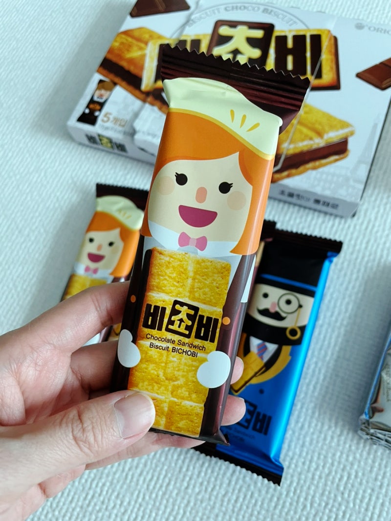 오리온 비쵸비 Vs 피코크 초코샌드 비교맛의 승자는 네이버 블로그