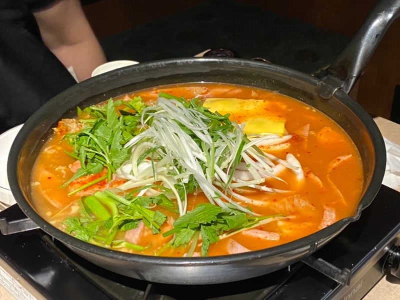 찐리뷰 깔끔하고 맛있는 신논현역 점심 맛집 추천 남산터 부대찌개수제베이컨 네이버 블로그
