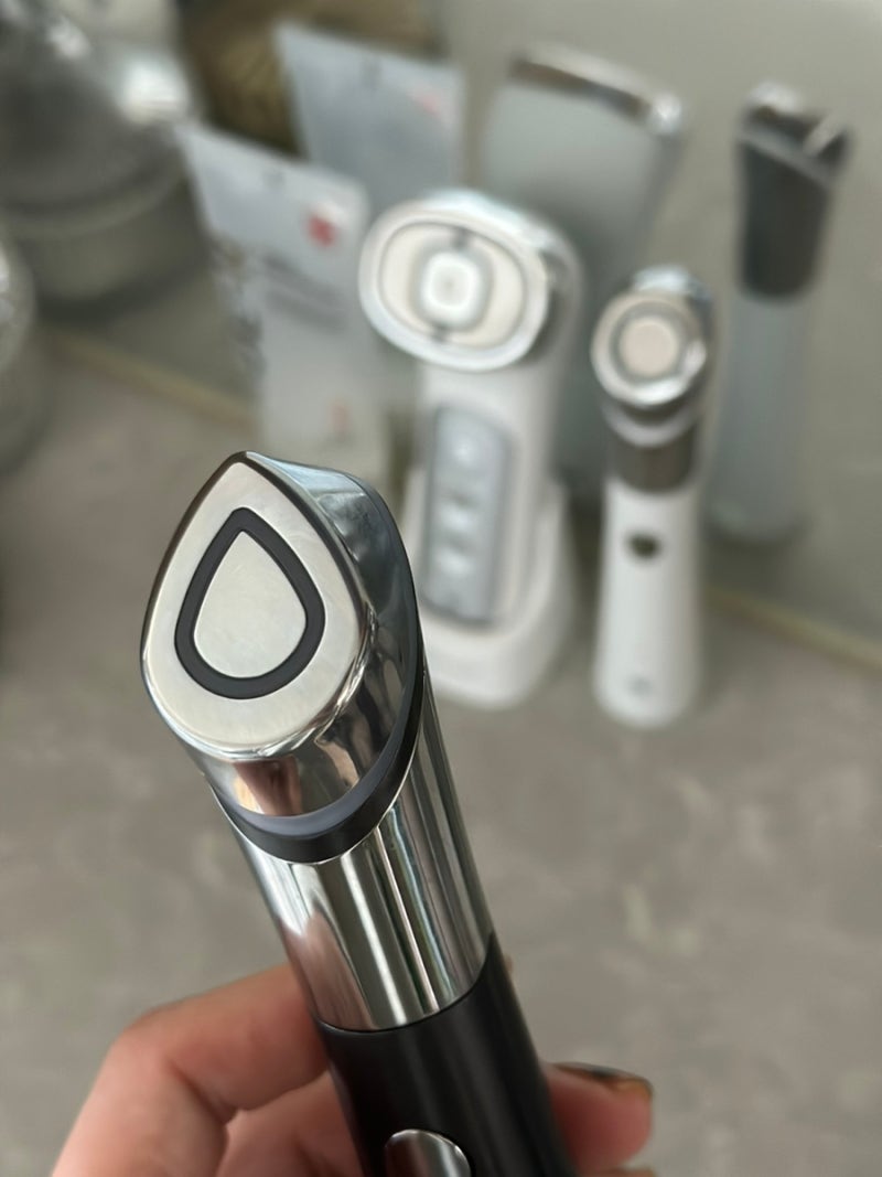 물광효과 메디큐브 ‘부스터 힐러 두달사용 솔직후기 내돈내산 유쎄라딥샷 에어샷 사용순서 방법 네이버 블로그