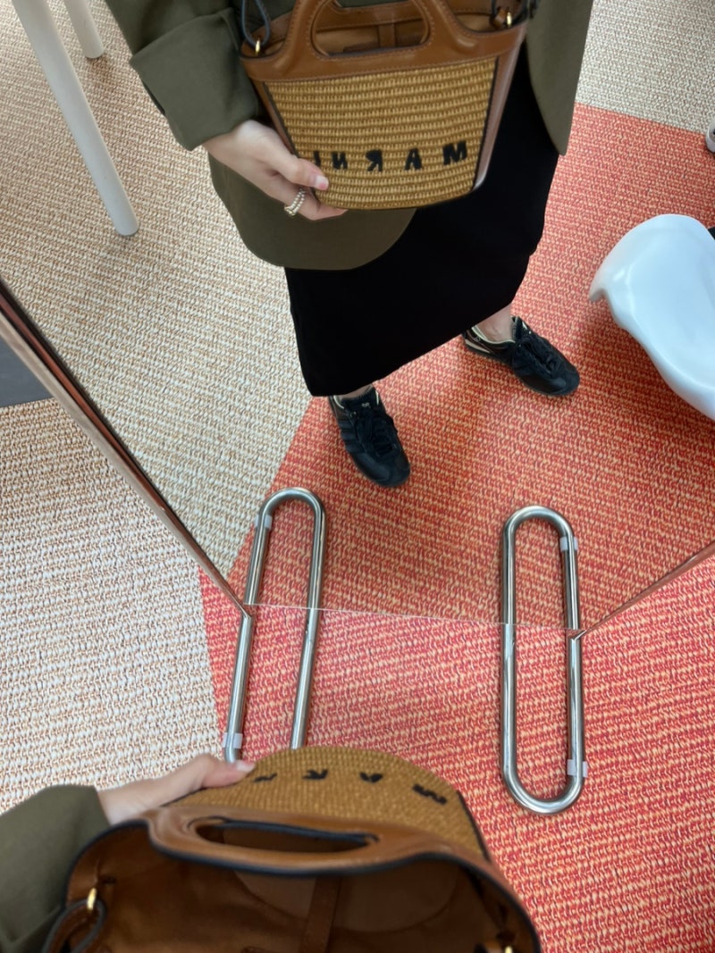 더현대서울 팝업스토어 마르니 매장 쇼룸 방문 가방 착용 후기 네이버 블로그