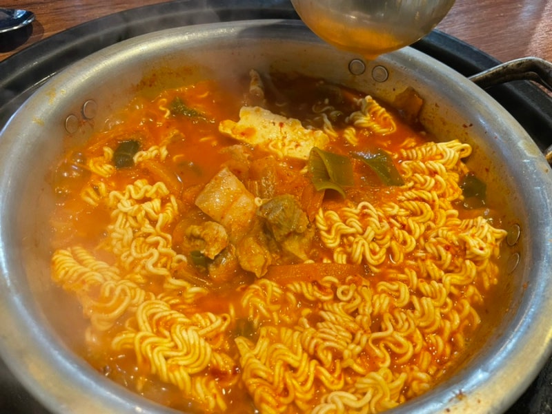 서울양재 저렴한 가격에 셀프 계란후라이와 라면사리 무한리필 김치찌개 서초목살 네이버 블로그