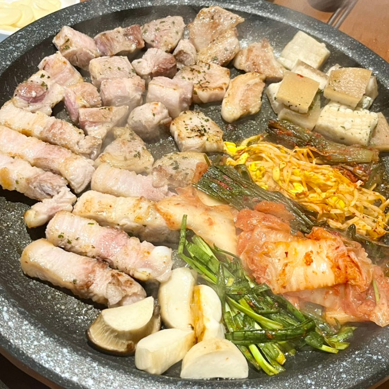 강원도원주시 🐷 꽃돼지식당 원주무실점 육질이 좋은 고기를 구이와 전골로 즐길 수 있는 원주 고기 찐맛집 후기 네이버 블로그