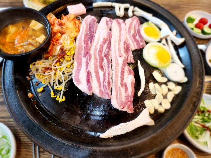운남동 맛집 부뚜막김치생삼겹 철판볶음밥이 맛있어요 네이버 블로그