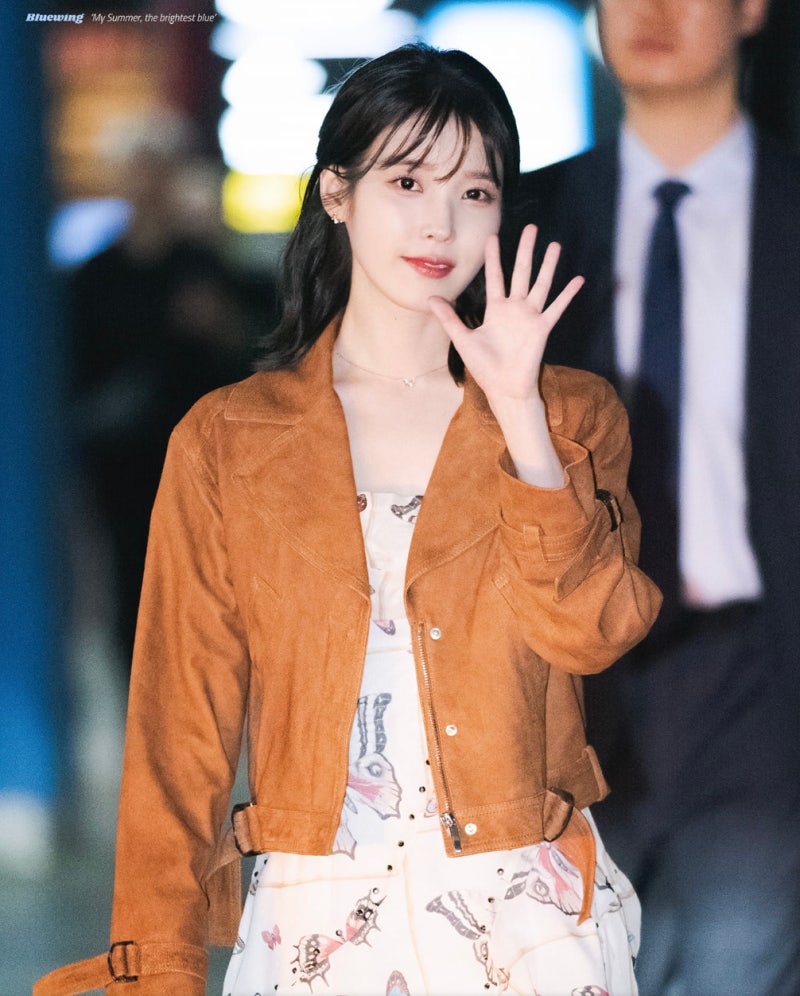 아이유 중단발 레이어드컷, 단발머리 반묶음 헤어스타일 2023 버전 : 네이버 블로그